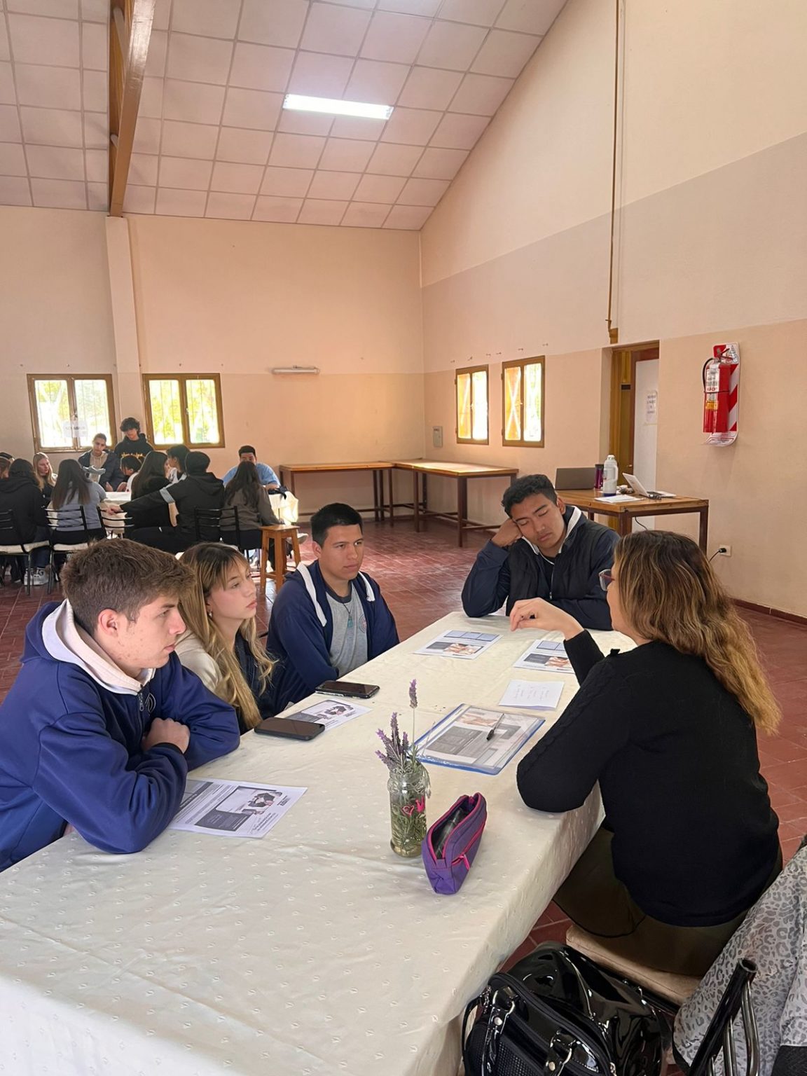 La Escuela 4-057 "Margarita C. de Geary" Un puente hacia el futuro - Piramide Informativa