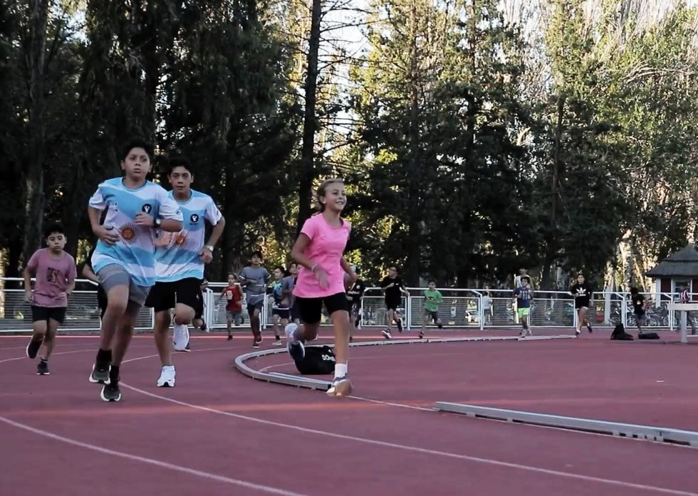 Inicio la temporada 2025 de la "Escuela Municipal de Atletismo" - Piramide Informativa